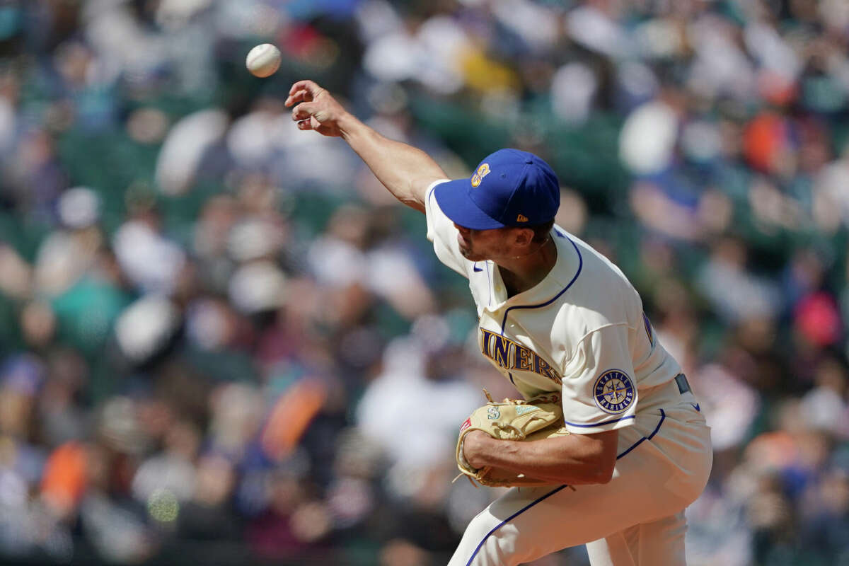 Astros' offense remains absent in loss to Mariners in series finale