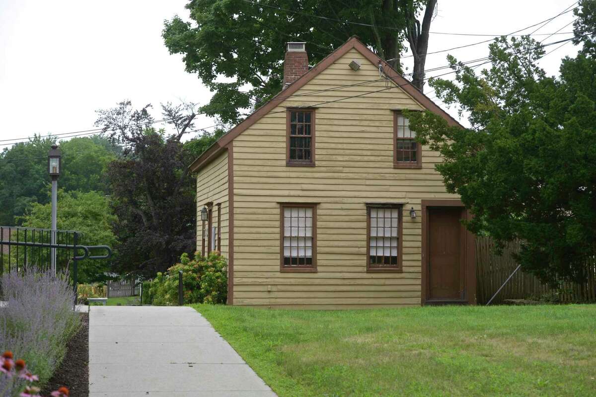 Rarely-displayed pieces among 80 artifacts Danbury Museum will ...