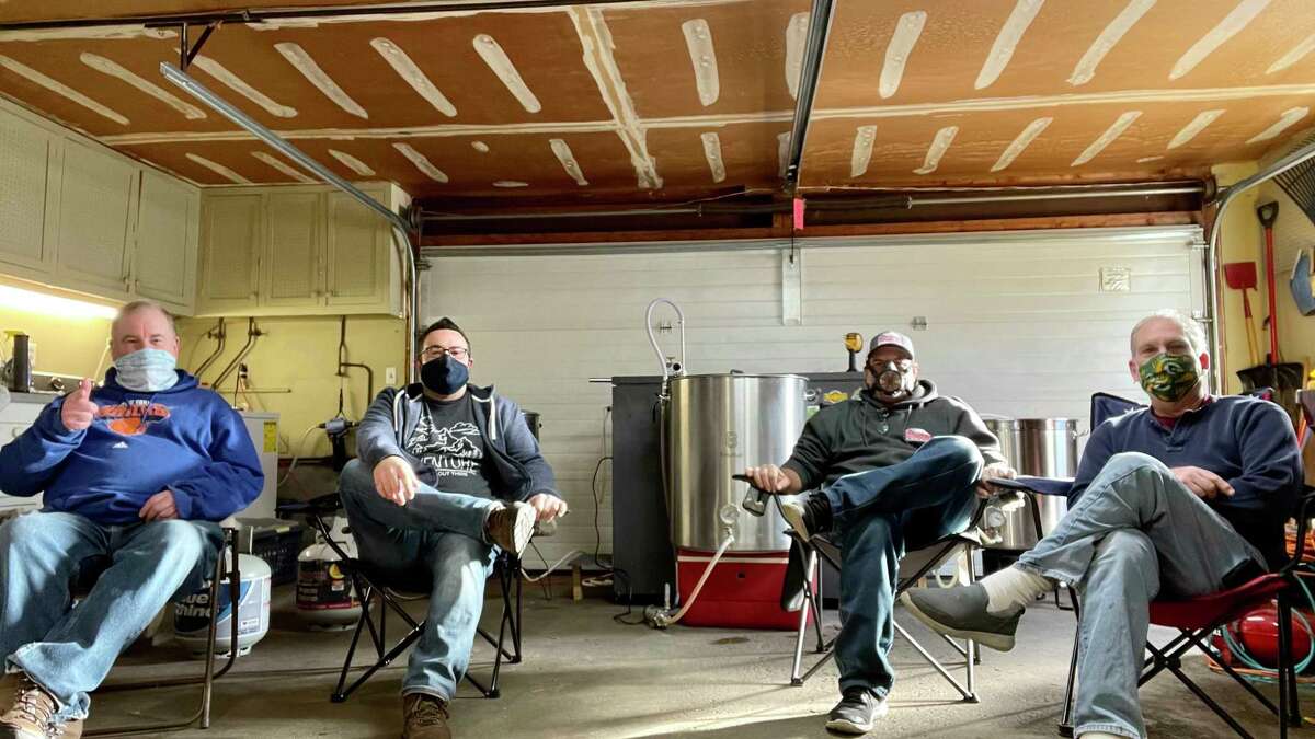 Four neighbors turn their garage brewing into a small taproom in Halfmoon