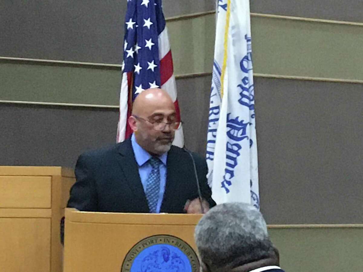 In New Haven, Redente beats Santiago; DeCola squeaks by Campion