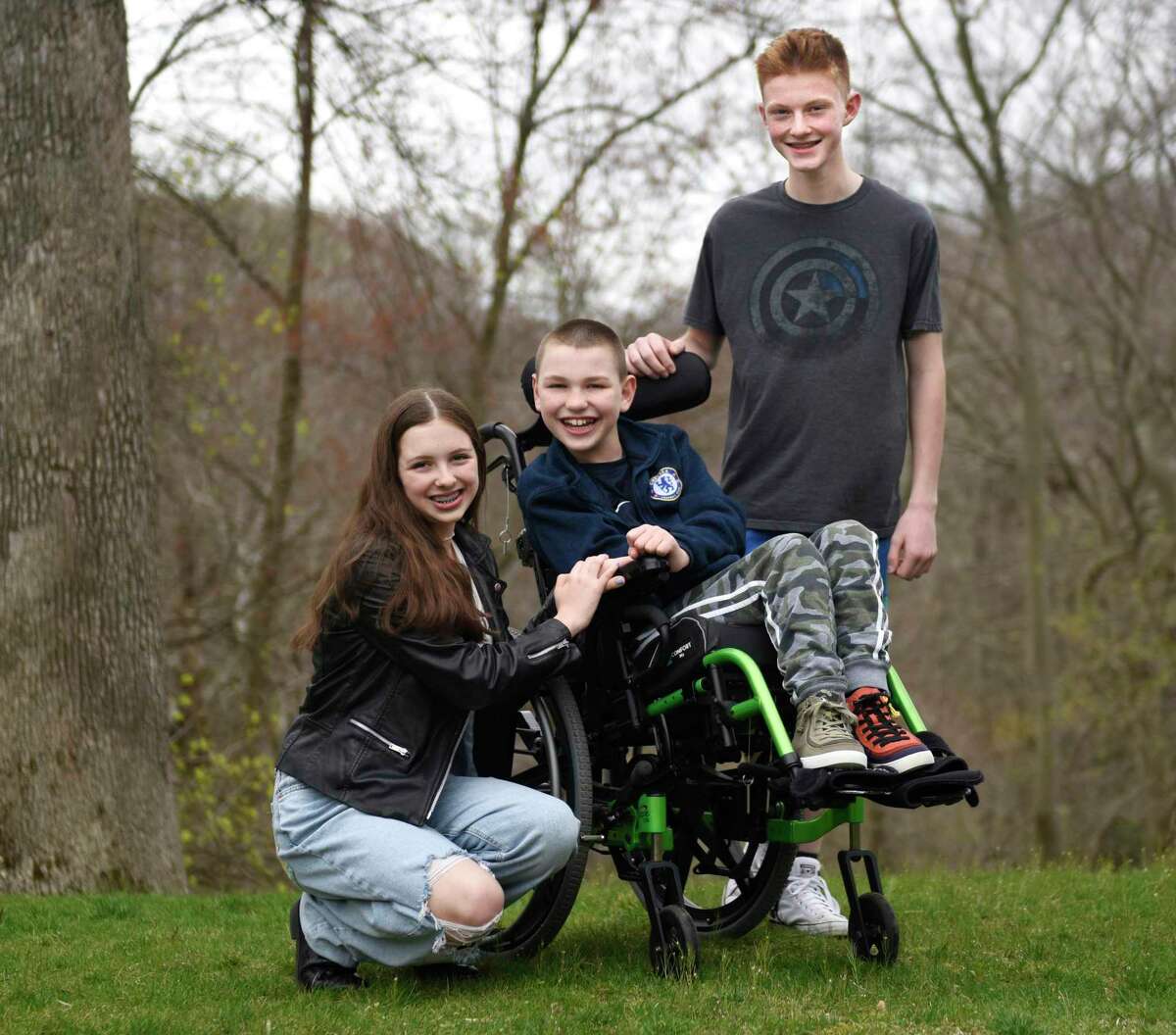 Mismatched shoes in Greenwich? 11-year-old’s classmates mimic his style ...