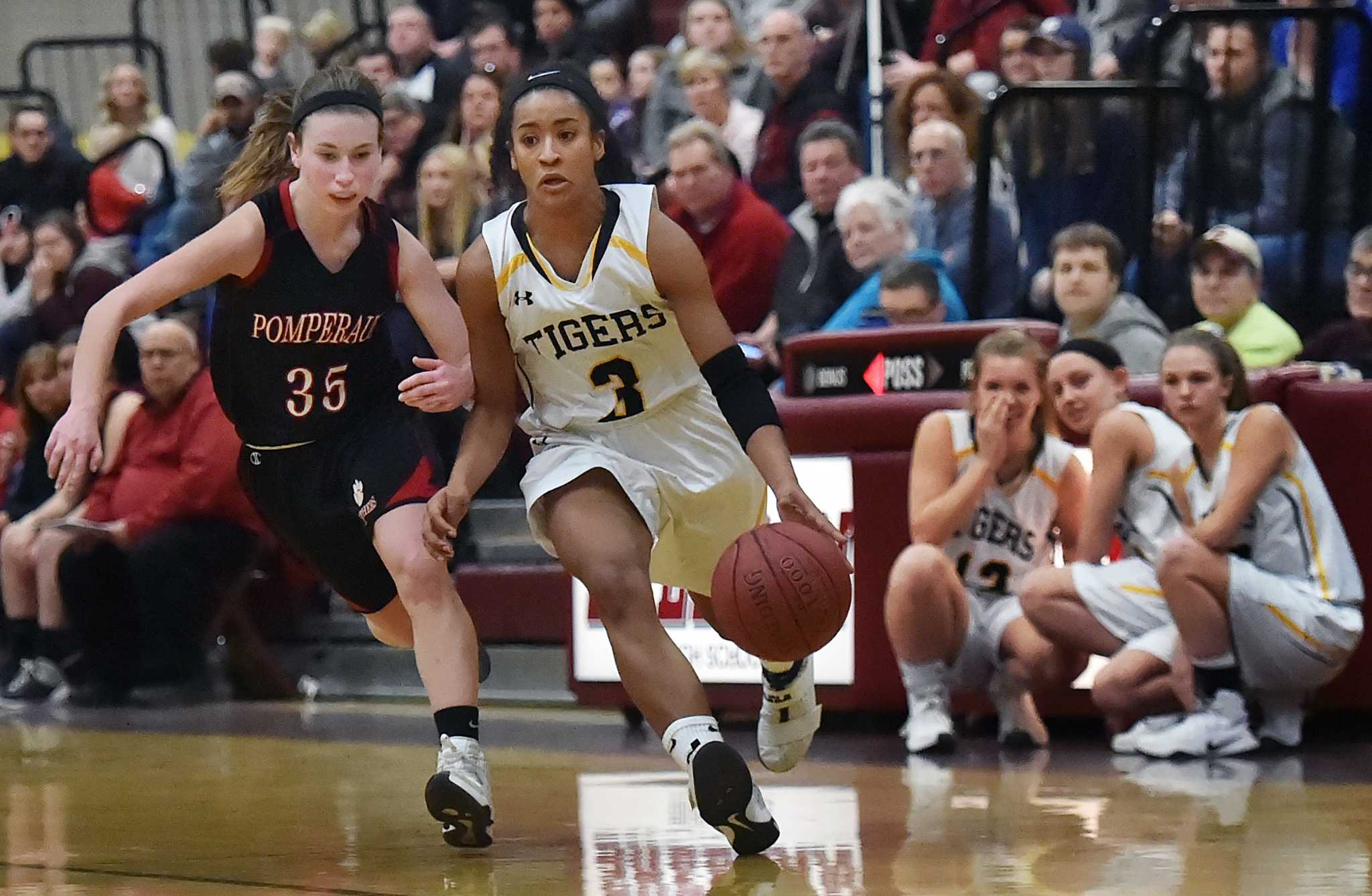 Girls Basketball: Martin's 25 points lead Hand over Pomperaug, into ...