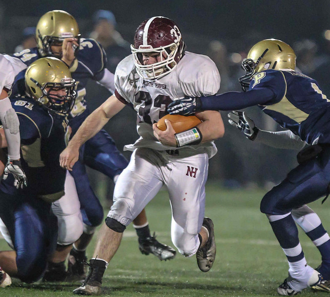 CIAC football state playoff scoreboard: FCIAC, SCC reign on Super Tuesday