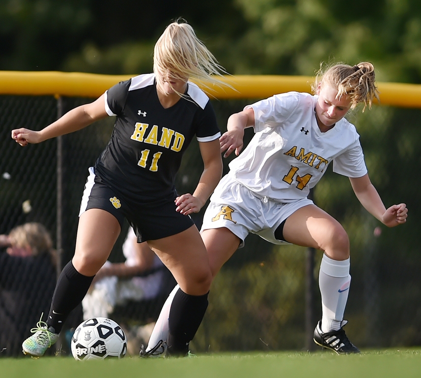 Girls soccer: The 2017 CIAC state tournament pairings / scoreboard