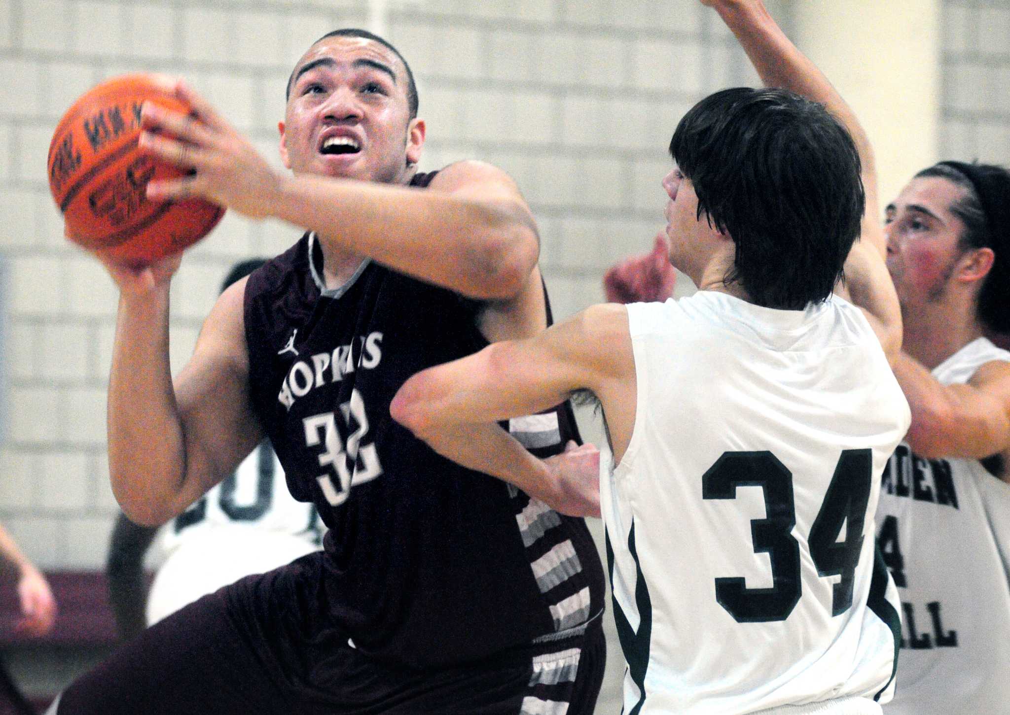 Hopkins boys basketball throttles Hamden Hall