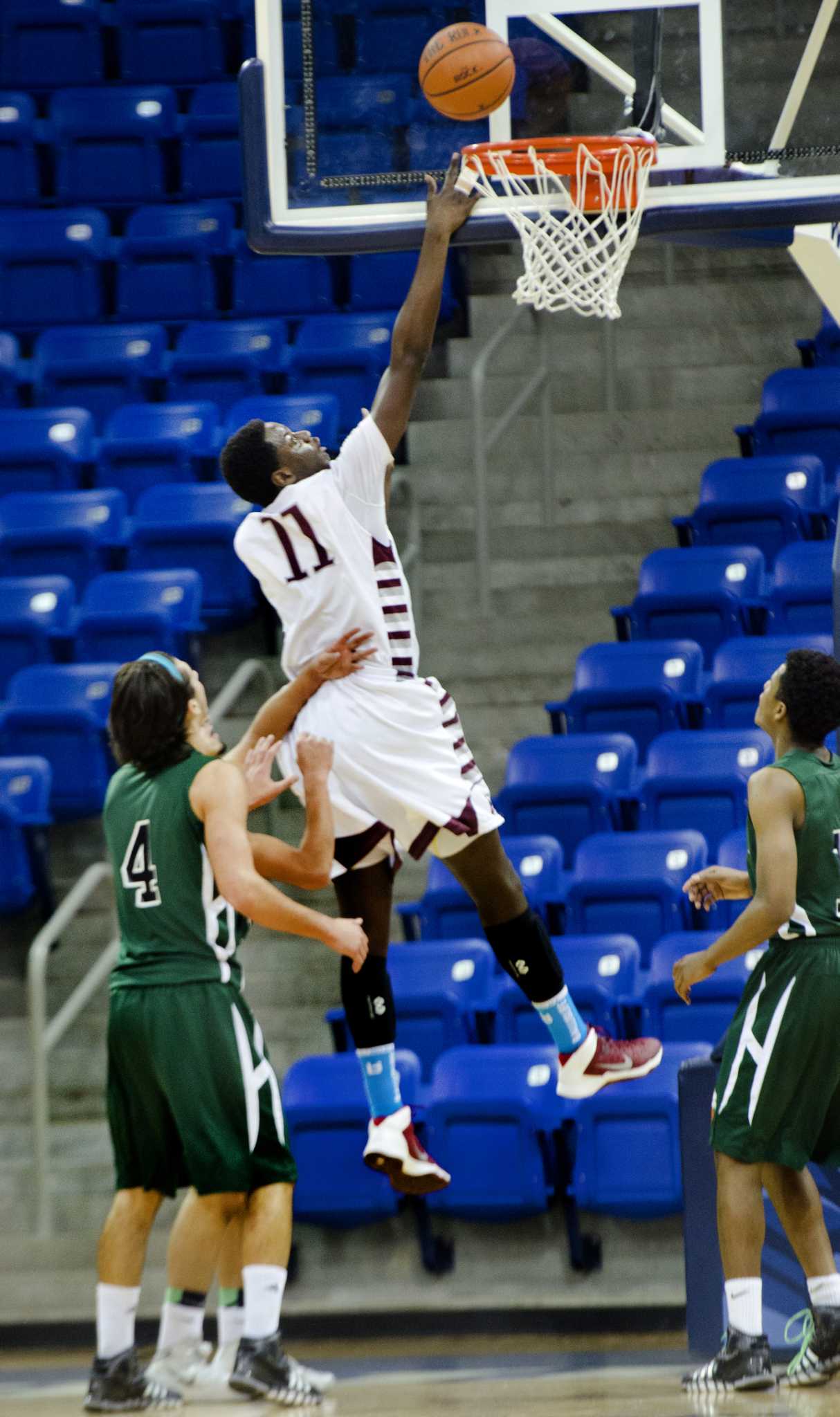 Boys basketball: Hopkins sweeps season series from Hamden Hall