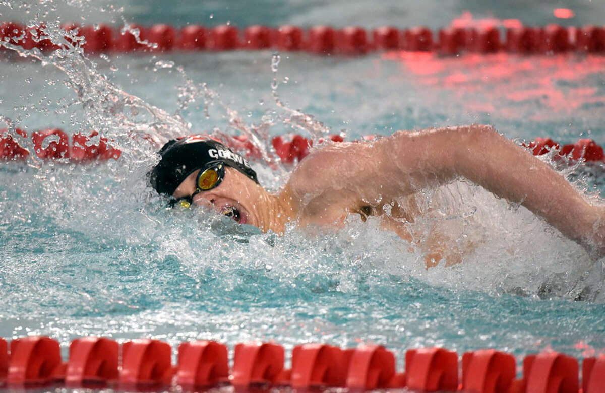 New Canaan overcomes Darien in rivalry battle