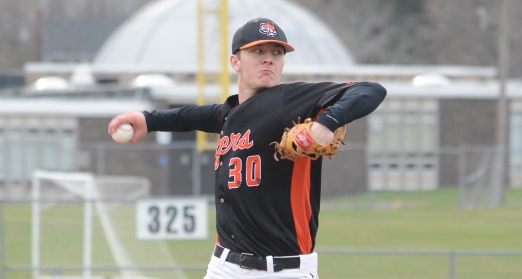 Ridgefield’s Matt DeLuca one hits, holds off Trumbull
