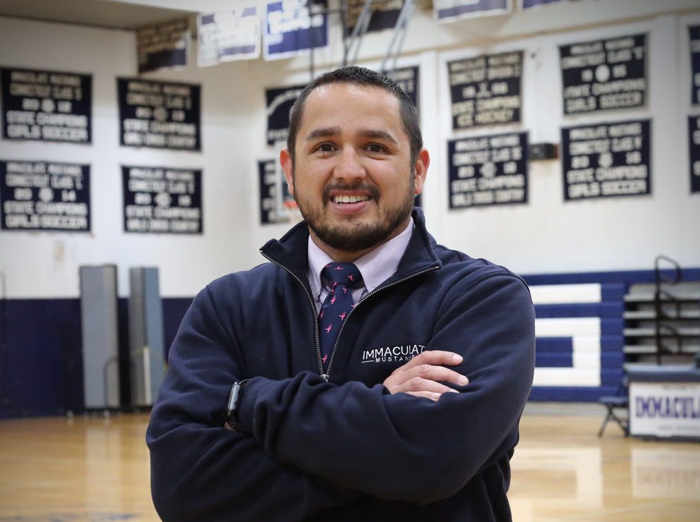 Immaculate formally announces independence, Lugo as coach