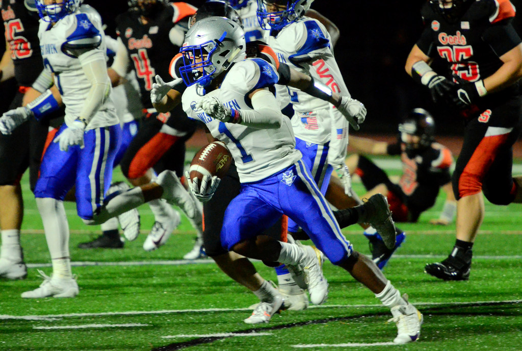 New Haven Gridiron Club to honor Levi Jackson Team Dec. 5