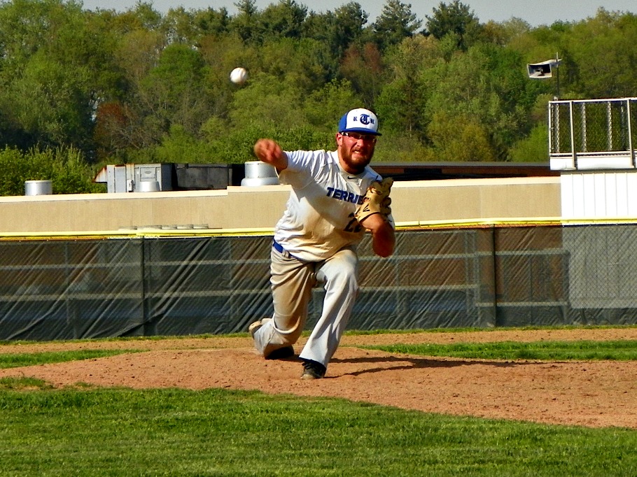 CCC baseball: Bunting carries Rocky Hill past E.O. Smith