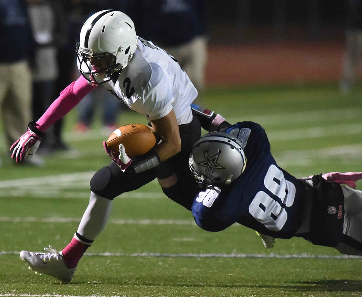 Football: Defense sparks No. 10 Xavier in win over Hillhouse