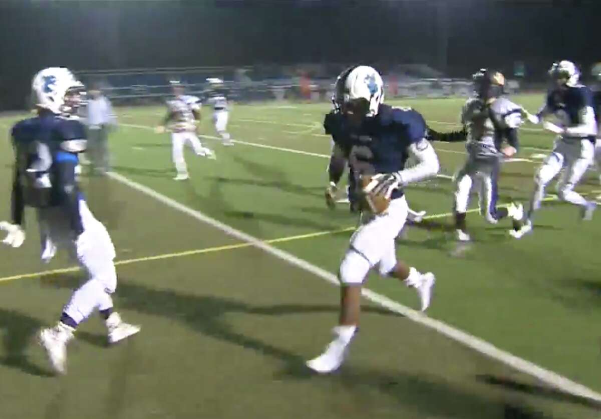 CCC Football: Highsmith, Middletown handle Simsbury