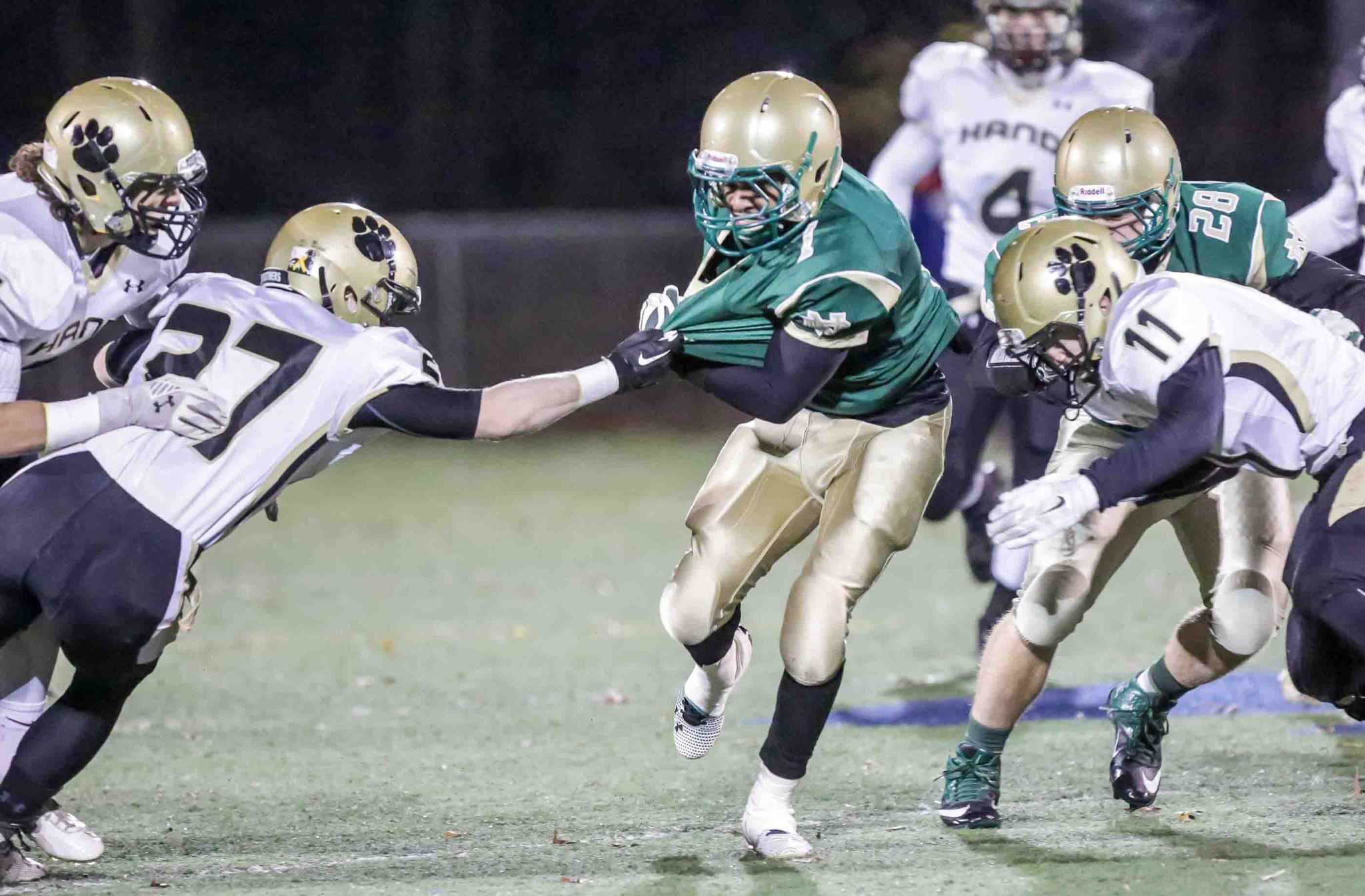Football: Hand edges Notre Dame-West Haven in overtime