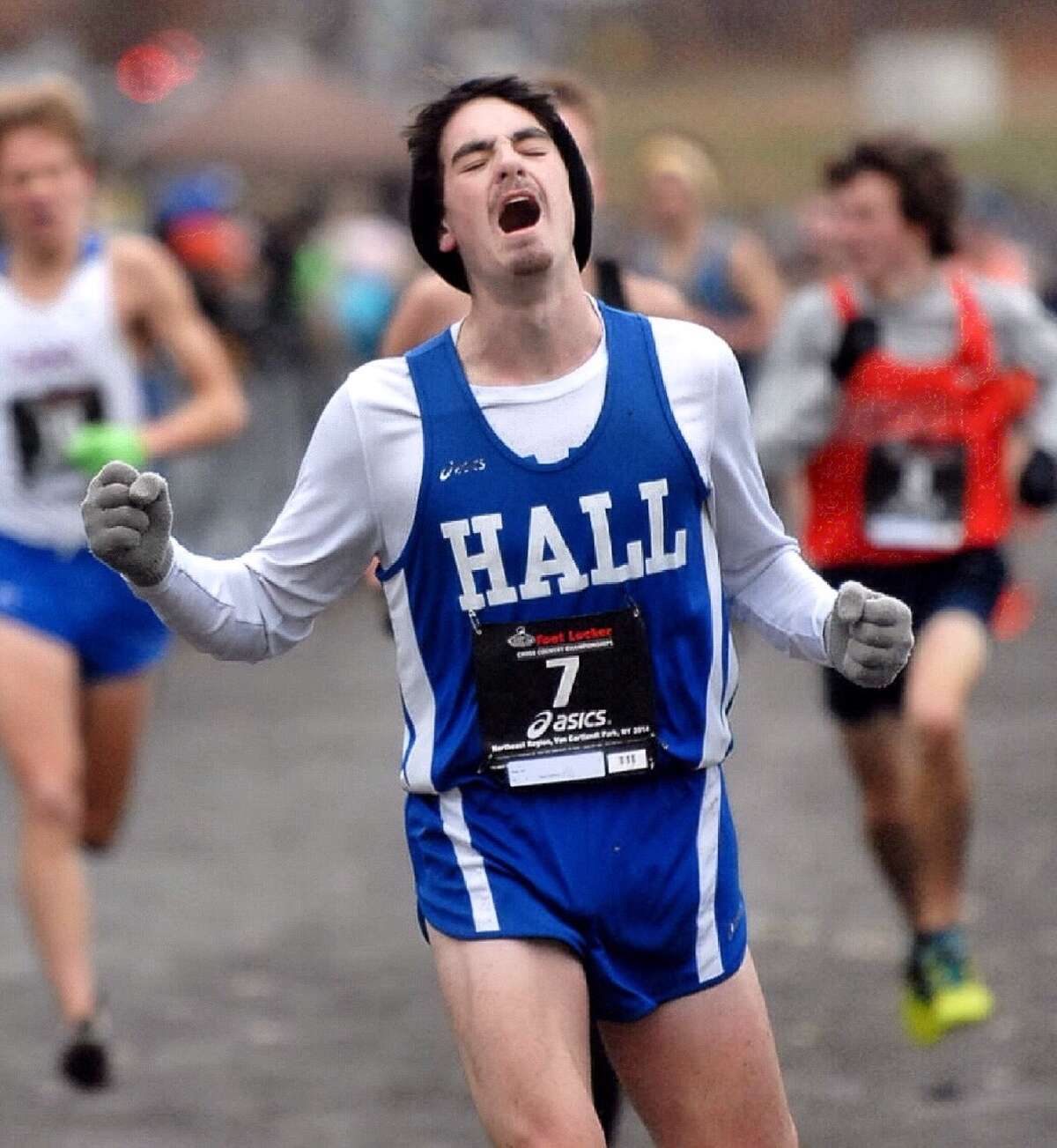 Cross Country: Darien's Ostberg wins Northeast Foot Lockers, CT ...