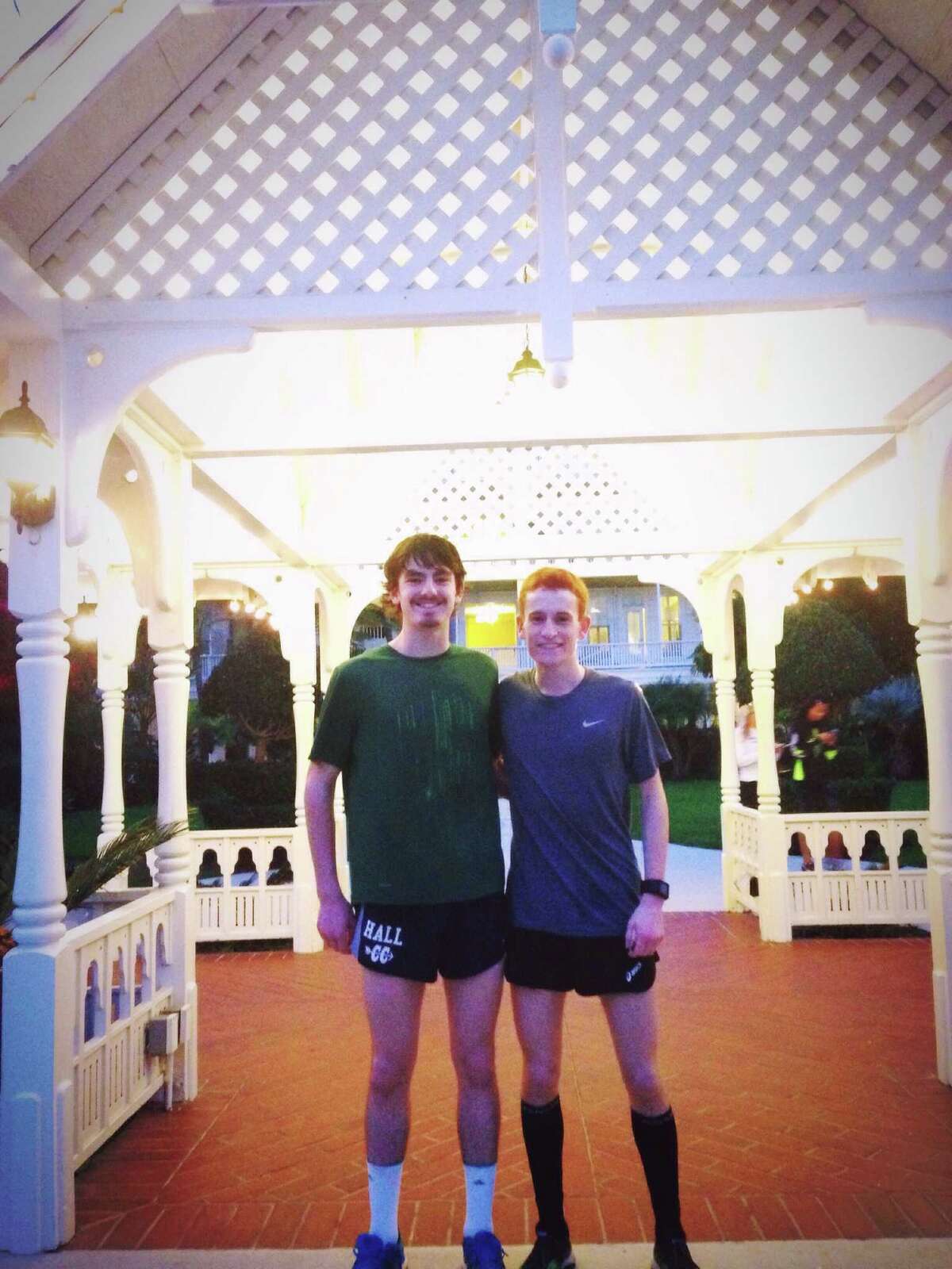 Cross Country Foot Locker notebook: Darien's Ostberg ready to go for ...