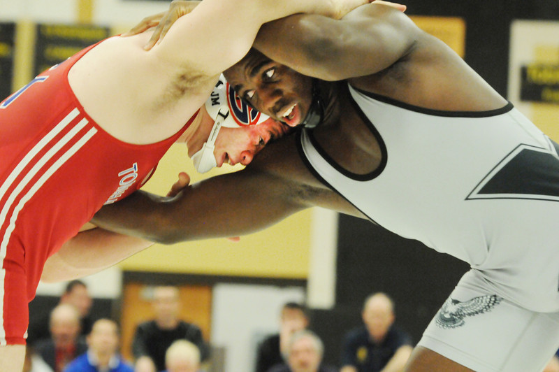 Wrestling: Unbeaten Xavier still the favorite in the SCC