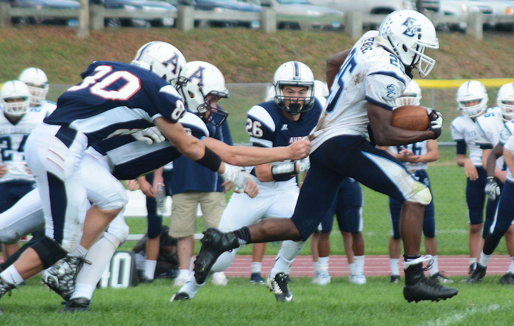 Football: East Catholic holds off Avon in final minute, reaffirms its ...