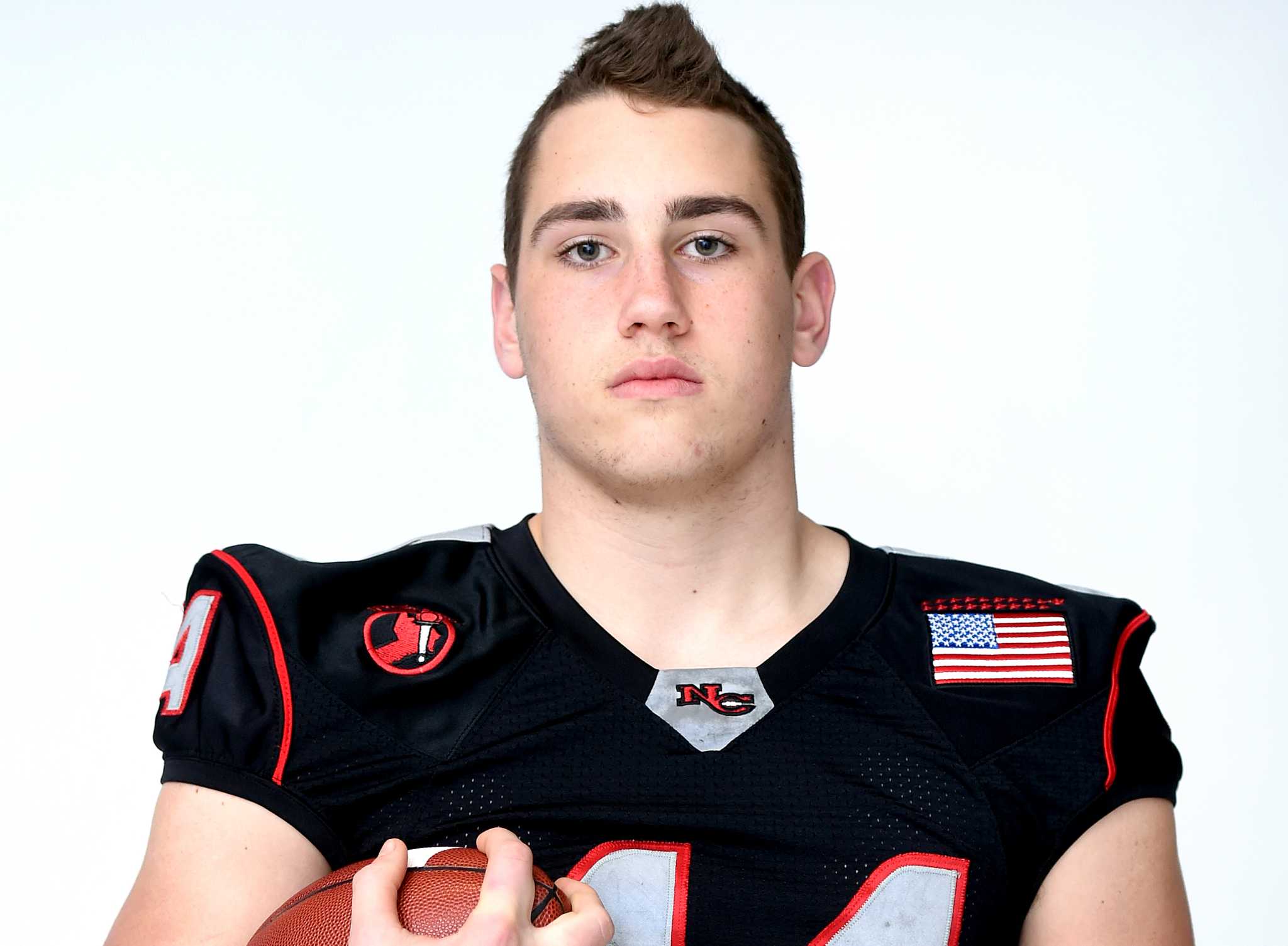 Football: New Canaan's Zach Allen receives National Football Foundation ...