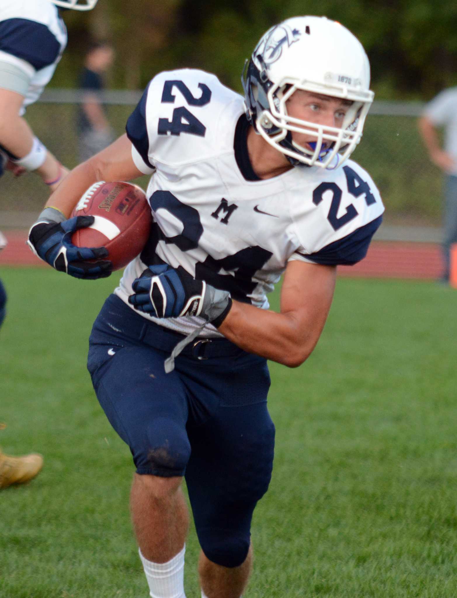 Football: Pooch's Week 8 Greater New Haven Predictions