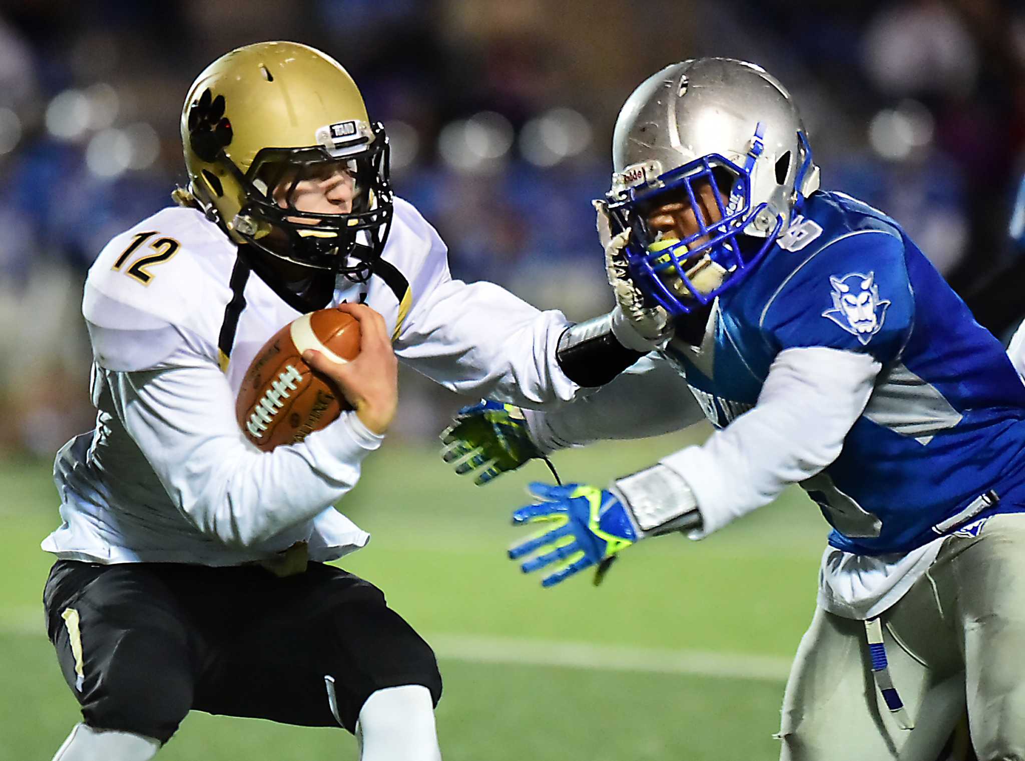 Football: Hand scores 22 unanswered points to beat West Haven, snaps ...