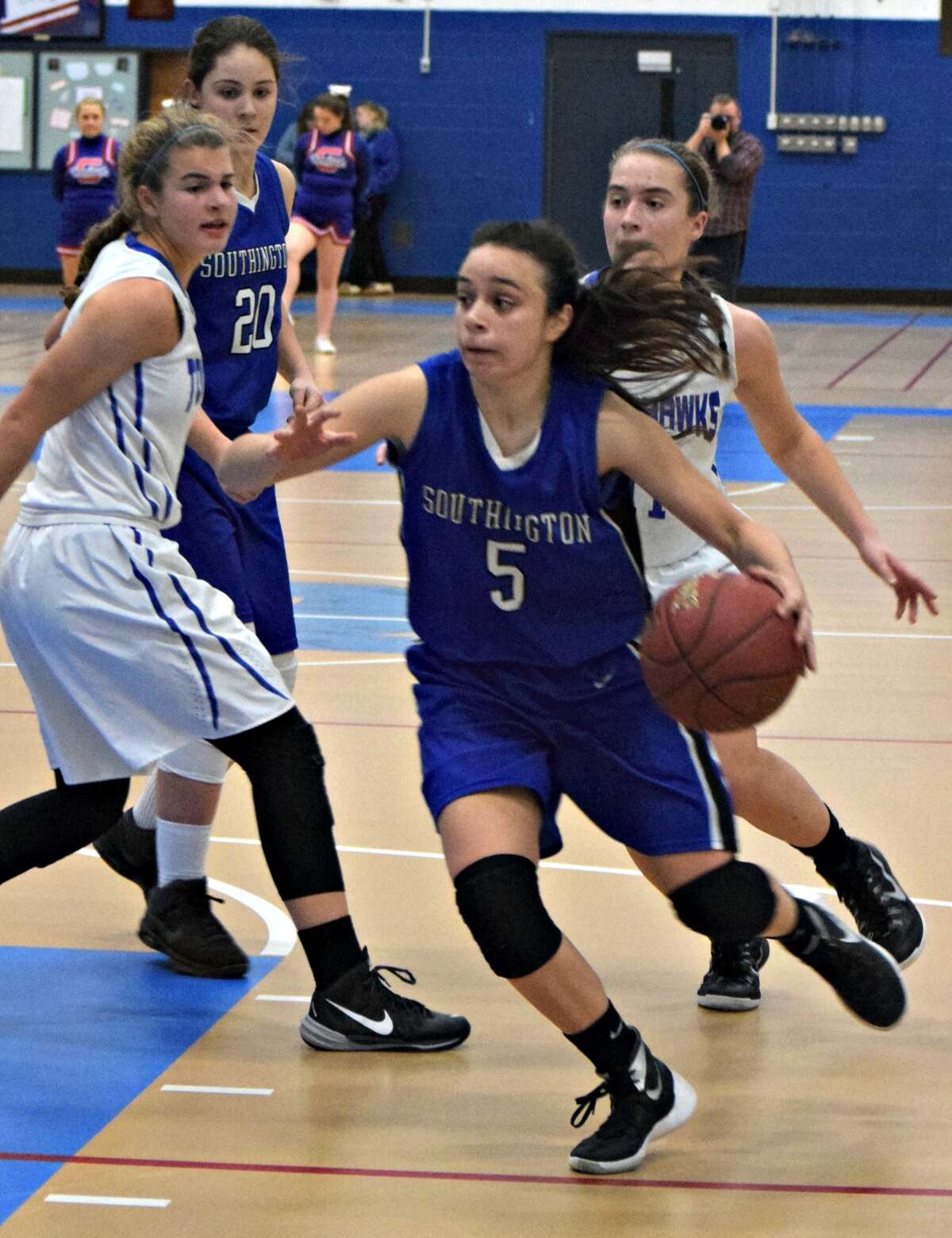 Girls Basketball: Meehan, Southington slip past Glastonbury
