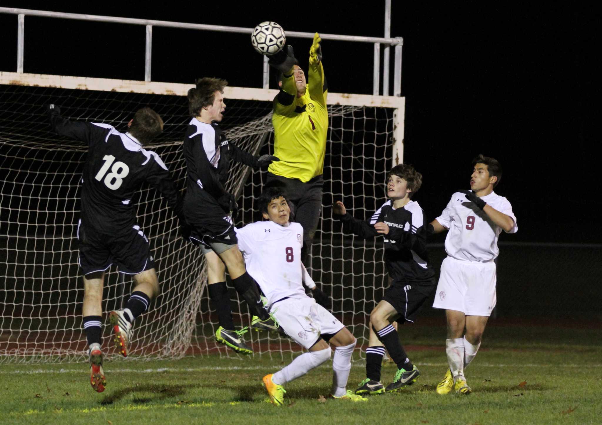 Pomperaug advances to Class L boys soccer tournament quarterfinals with ...