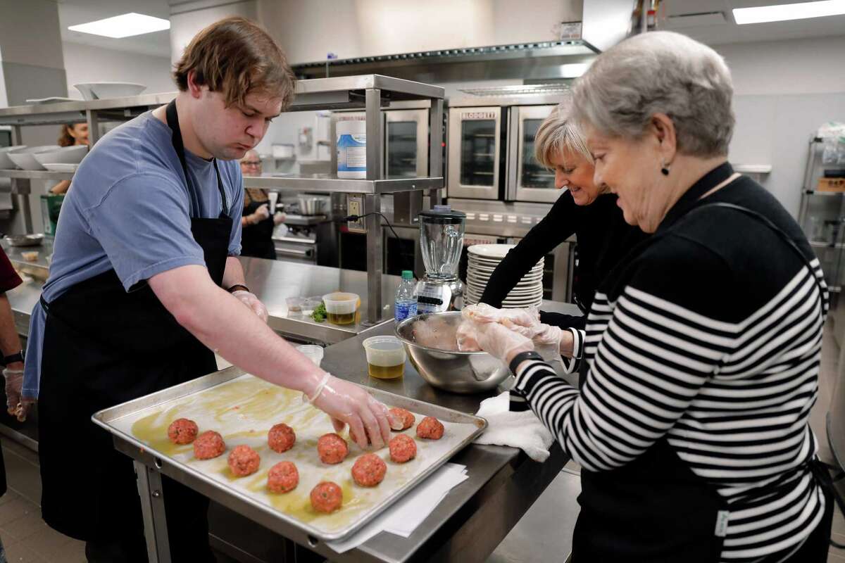 St. Martin’s cooking classes give Houston chefs, budding culinary stars ...