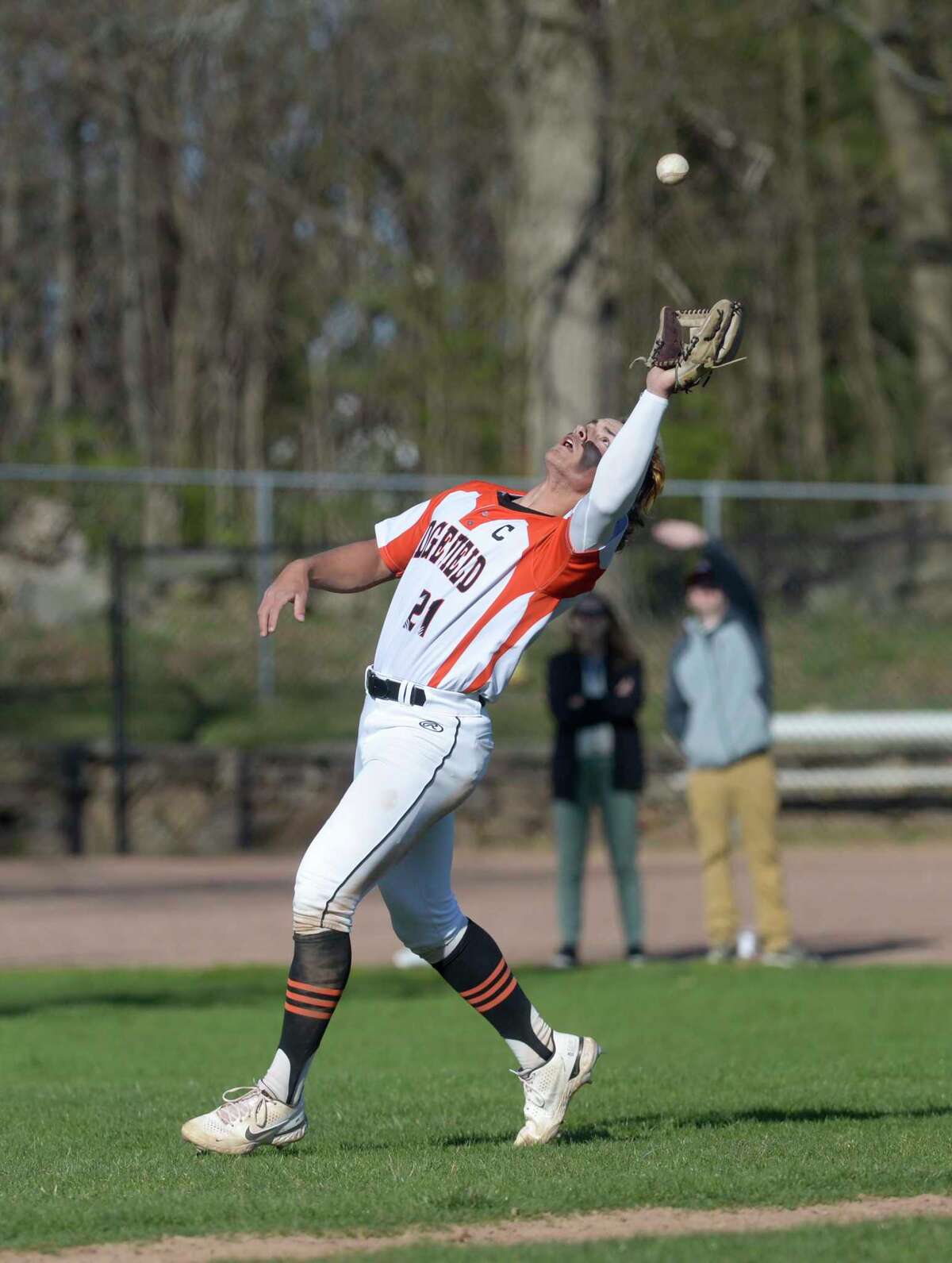 No. 2 Ridgefield baseball edges No. 1 Warde in pitchers’ duel