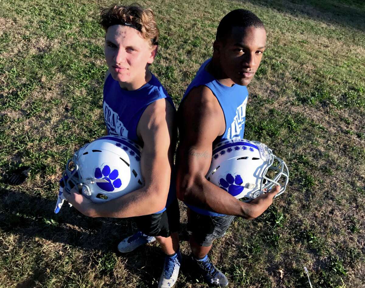 Football: Sterling Bunnell receivers Fernandes, Bogdwicz took different ...
