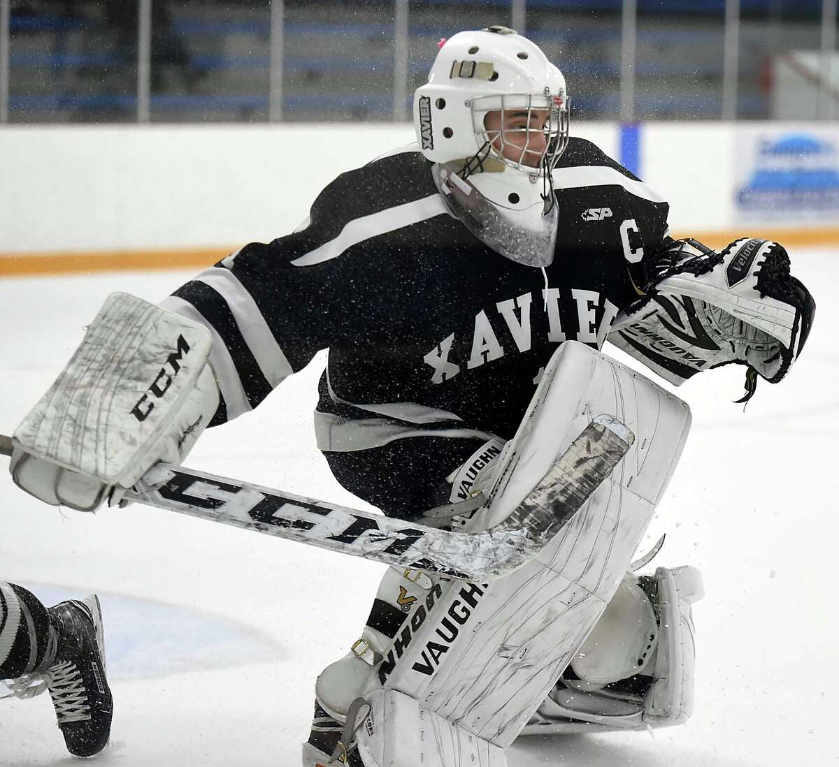 Hockey: No. 2 Xavier rallies to tie No. 5 Notre Dame-WH