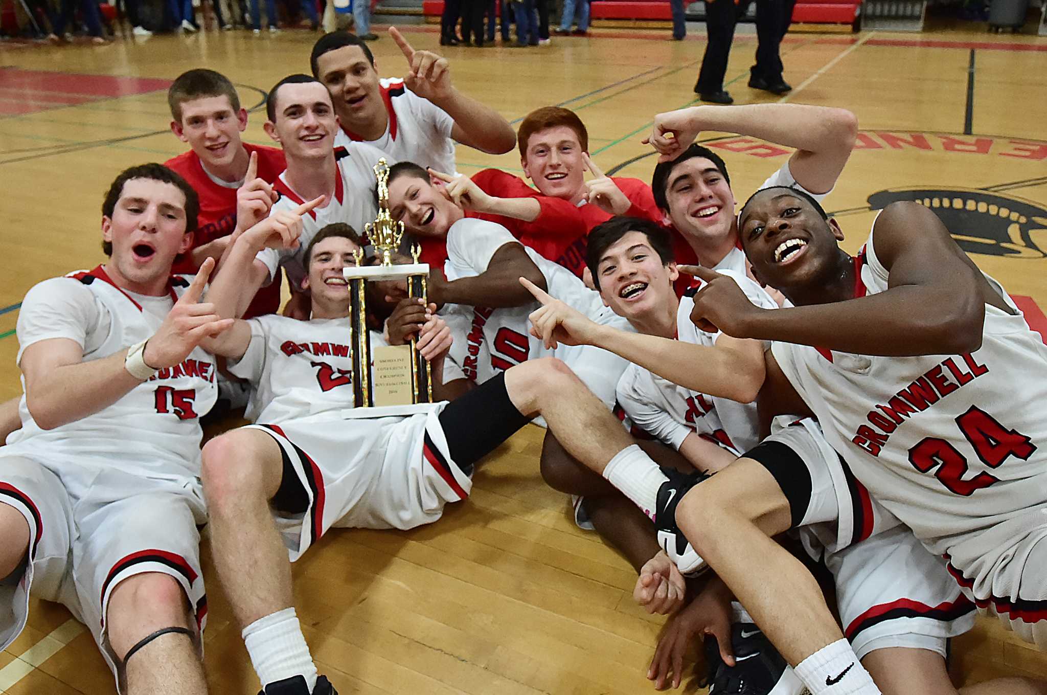 Boys basketball: Shoreline Conference tournament almost set (updated)