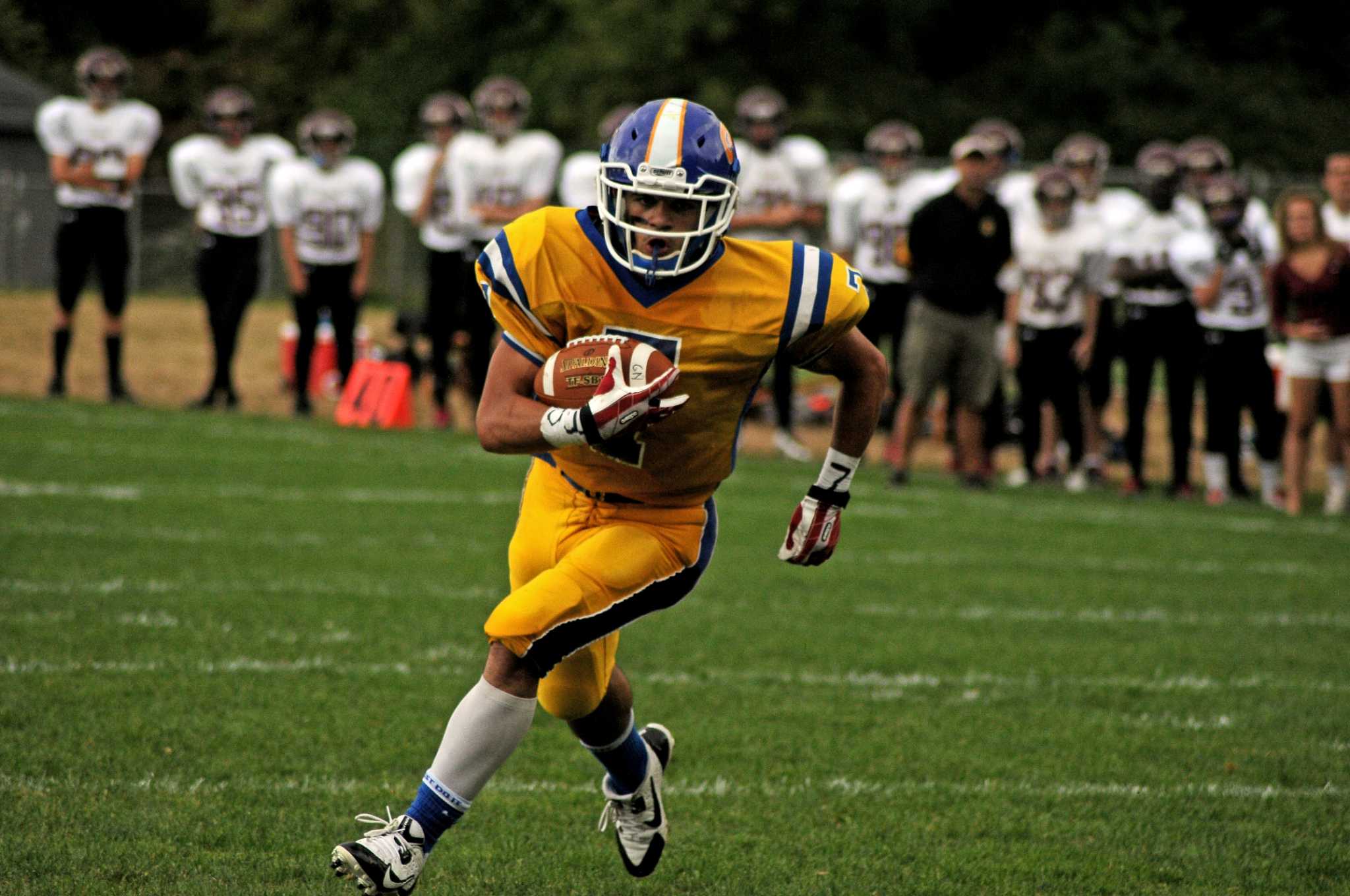 Litchfield County Thanksgiving Day football previews (and pick the winners)