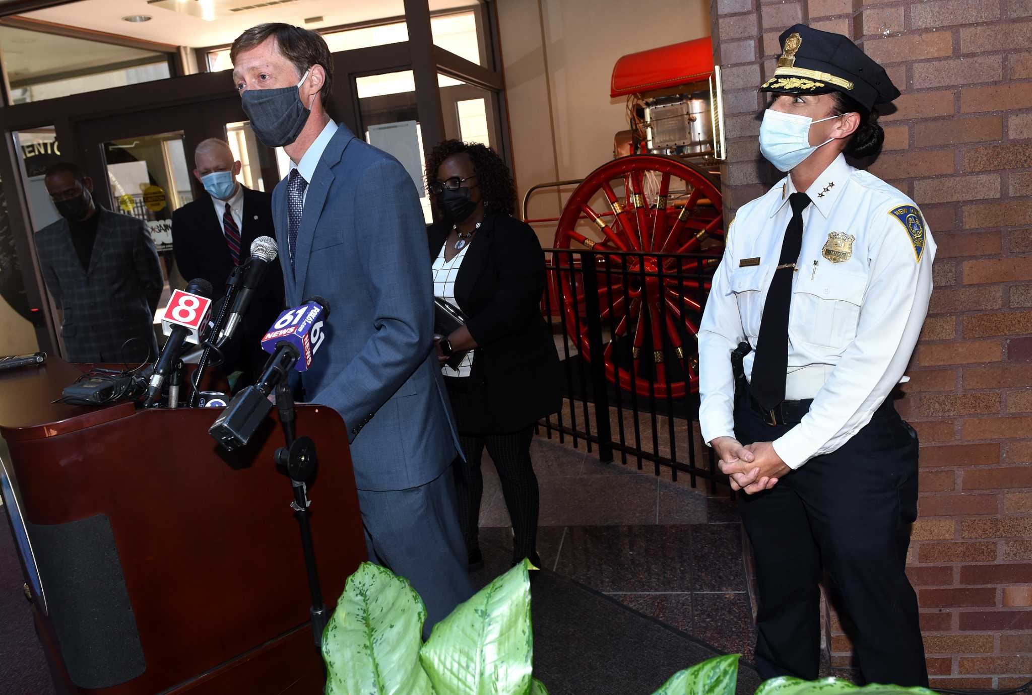 Next New Haven police chief should come from within, residents say