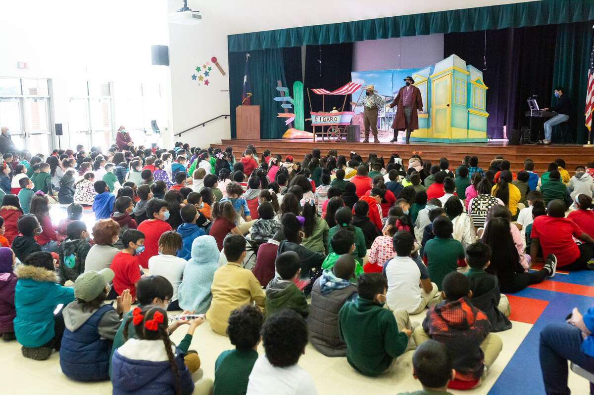 Houston Grand Opera presents bilingual performance of ‘The Barber of ...