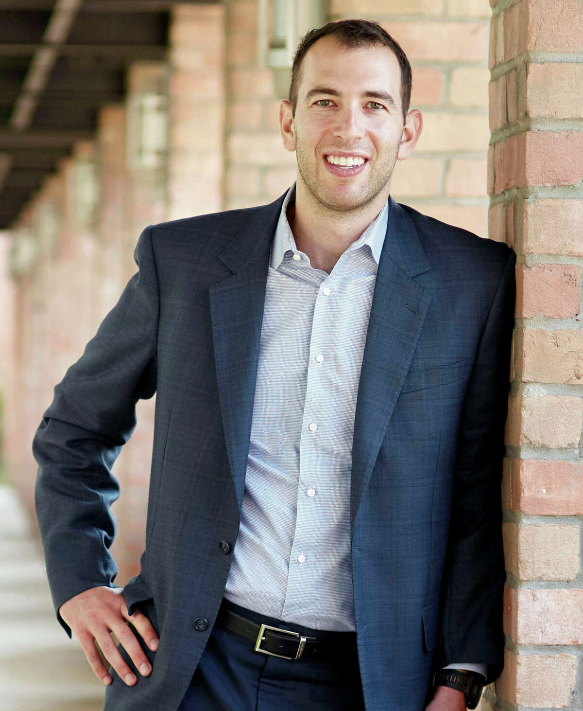 Barvin demolishes shopping center to make way for apartments