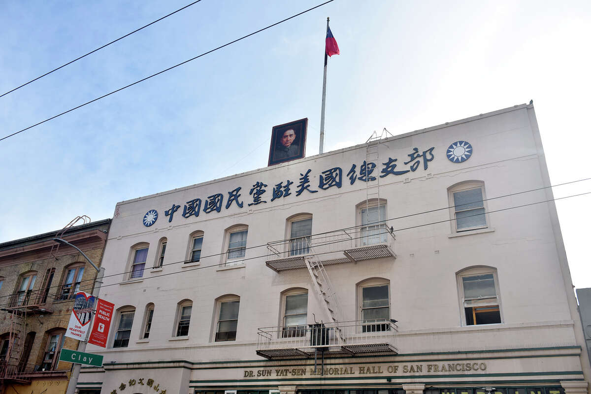 A Bruce Lee walking tour of San Francisco's Chinatown