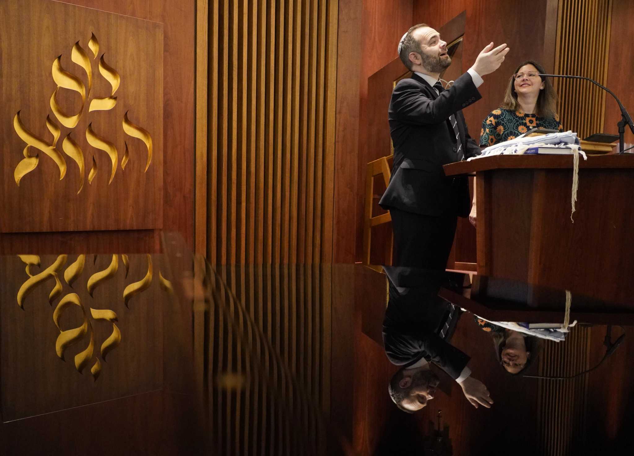 How Houston Jews use music to celebrate Passover Seder