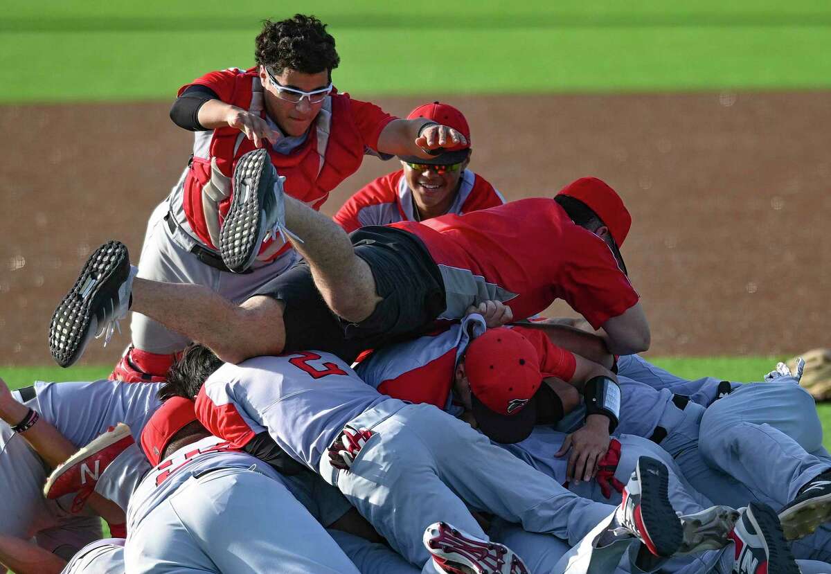 Stevens seals 29-6A title behind Cook’s one-hitter