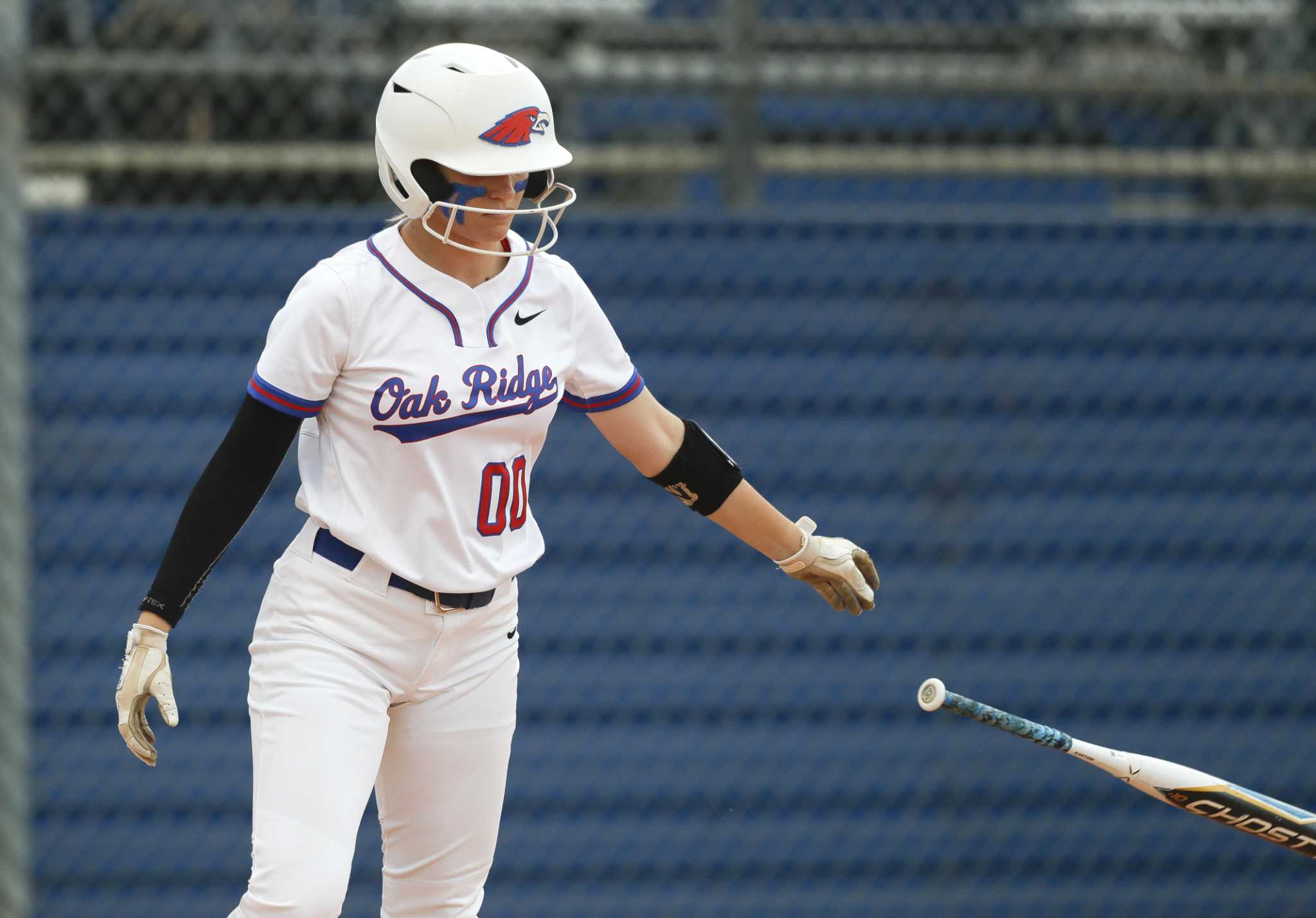 Oak Ridge tops Grand Oaks, 13-6A still tied in a knot