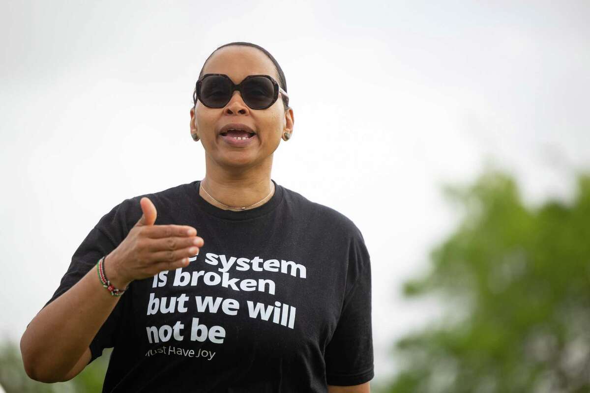 Volunteers planted seeds in Clinton Park. They’re hoping more than ...