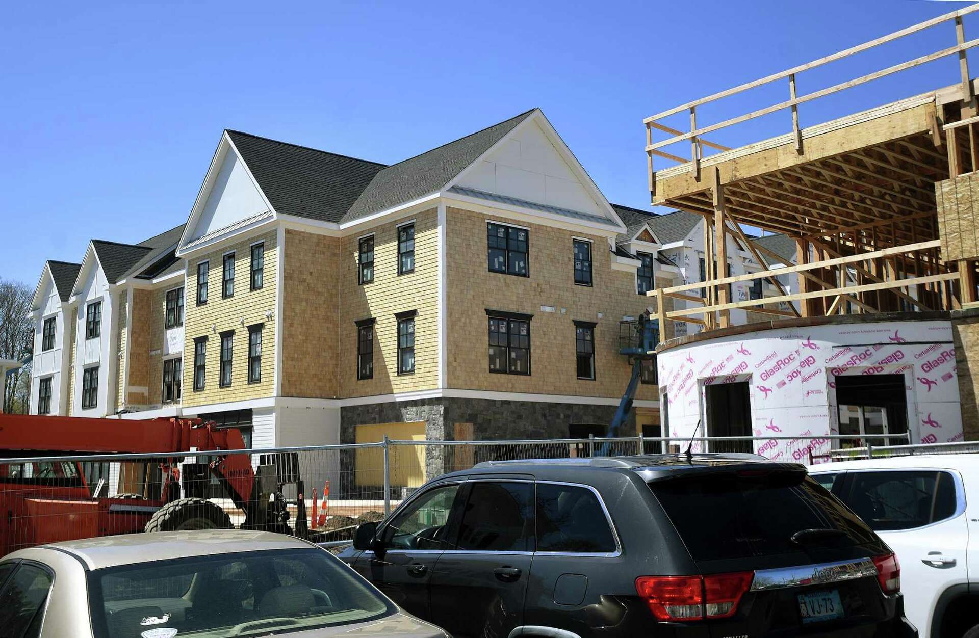 Milford developer starts $16M luxury housing complex on River Street