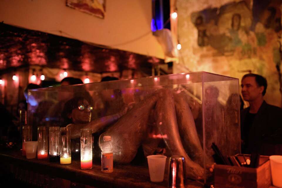 The ultimate guide to Houston's weird, cool and strange bars