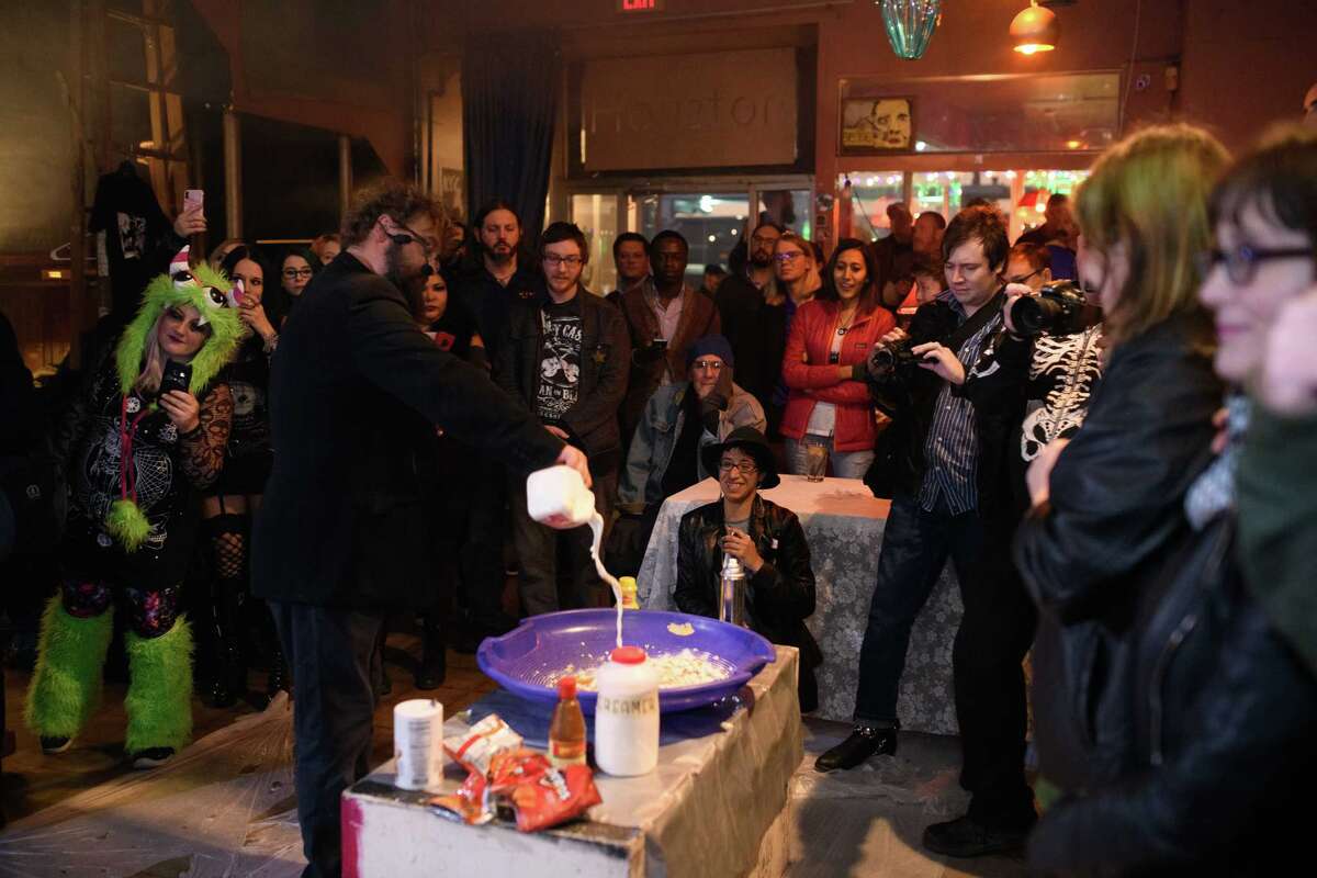 The ultimate guide to Houston's weird, cool and strange bars