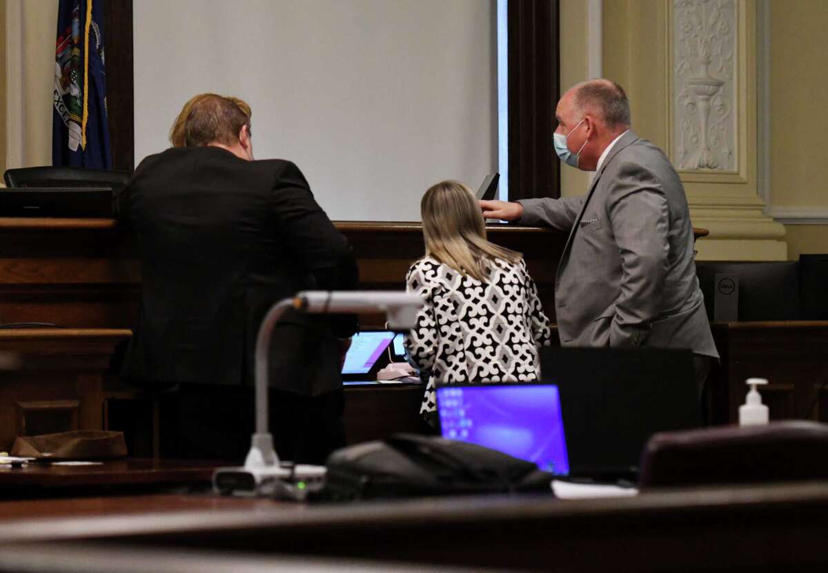 Prosecutor urges jury to convict Kevin Cox of murder in freezing death ...