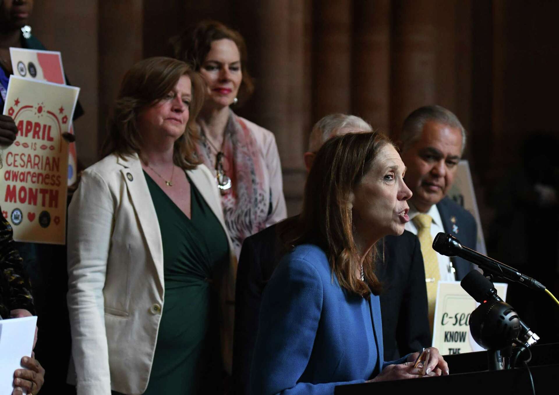 Lawmakers look to address New York's high C-section rate