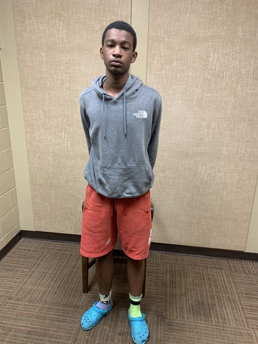 Jayden Joseph Leonard turns himself into Beaumont Police during Usan ...