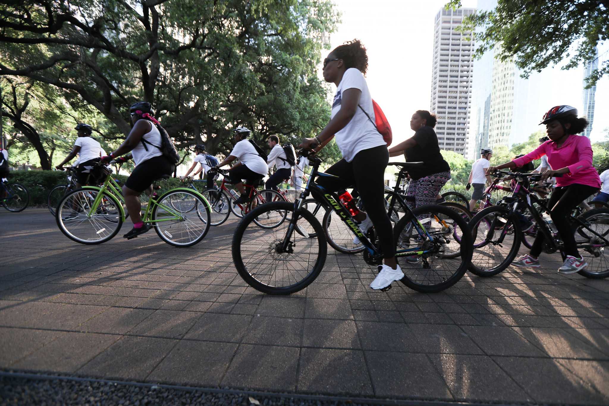 BikeHouston hosts Ghost Bike Ride to remember cyclist fatalities