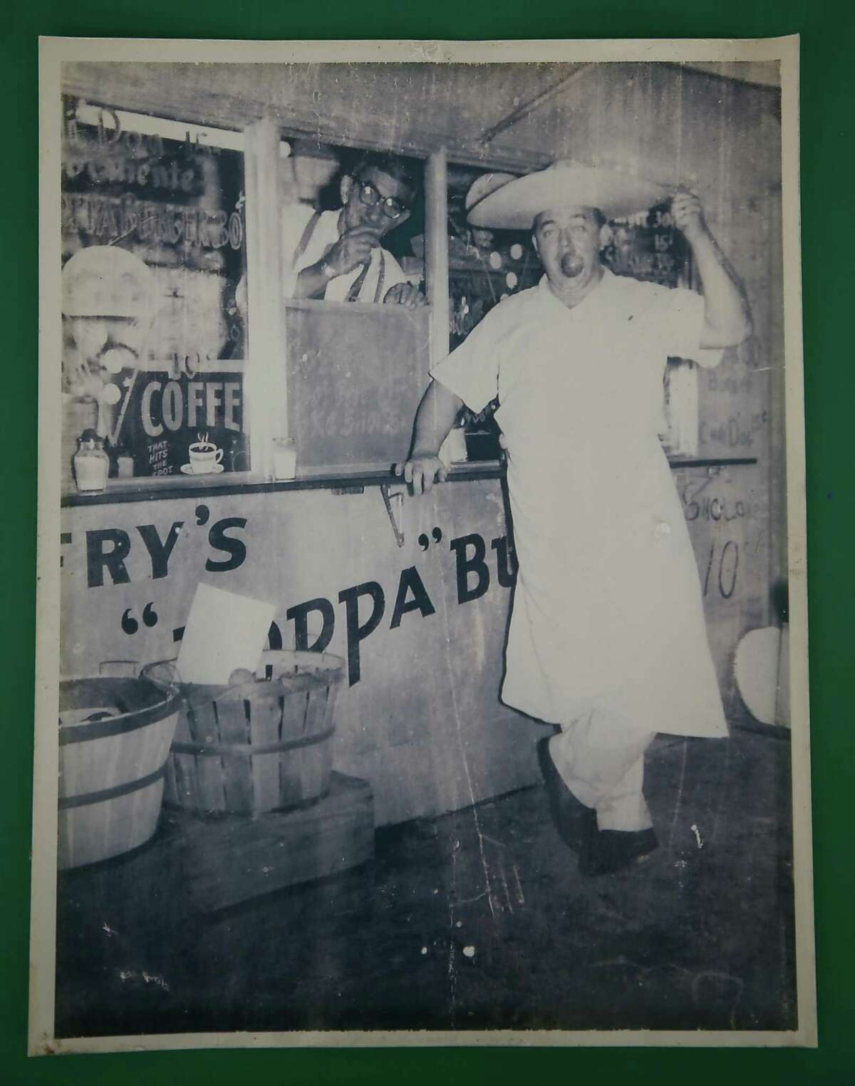 Houston burger joint stands strong in the face of gentrification