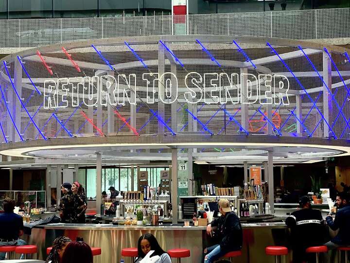 16 excellent bars in downtown Houston to visit now